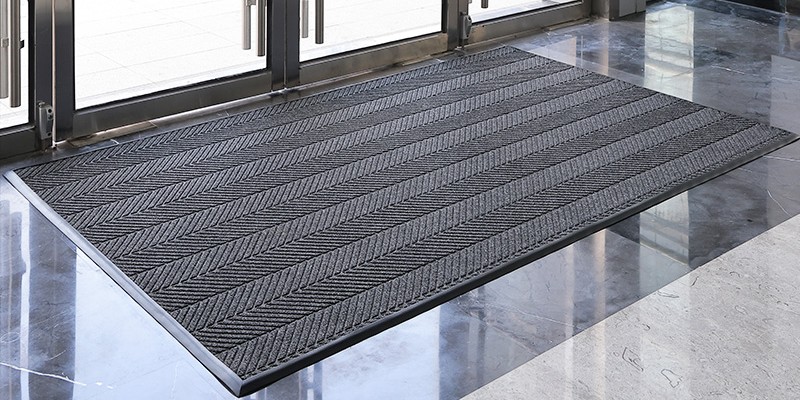 Is It Better To Have A Door Mat Inside Or Outside? | Wisoar